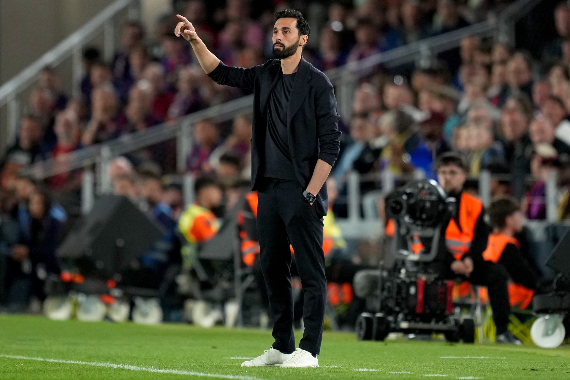 Barcelona take legal action against Real Madrid president