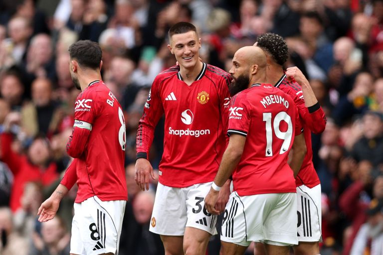 Barcelona identify Manchester United striker as Alvarez alternative